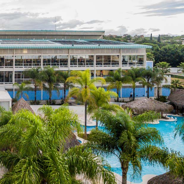 Outdoor Pool | RegencyClub